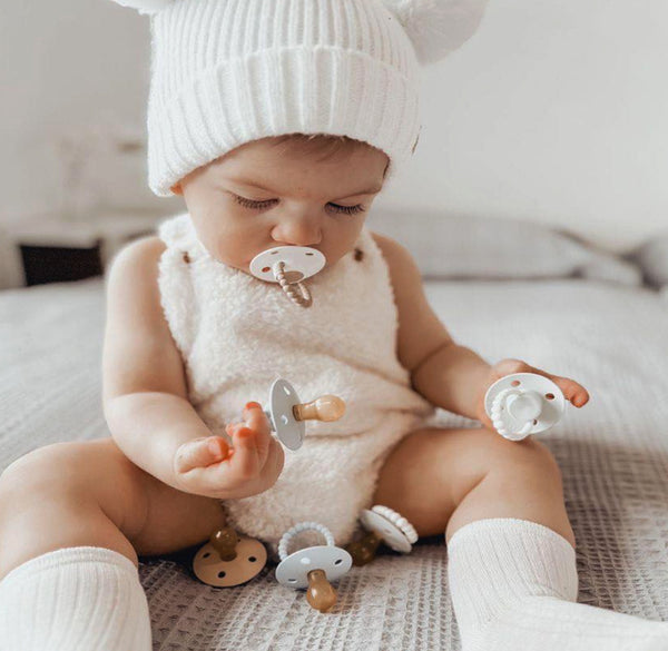 Choosing the Best Dummy for Your Little One - CMC Gold